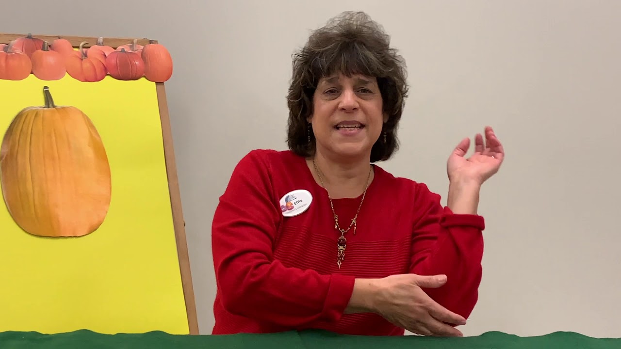 Miss Effie sings her goodbye song - YouTube