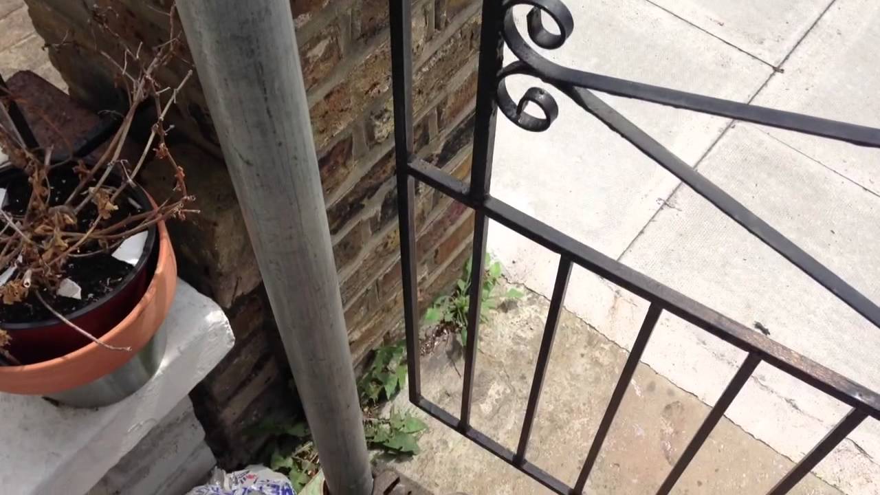 Everest double glazing scaffold fail - YouTube