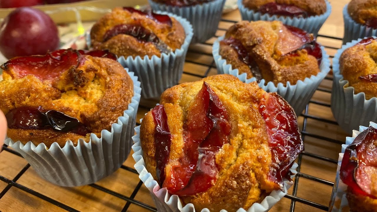 Plum muffins | Delicious! - YouTube