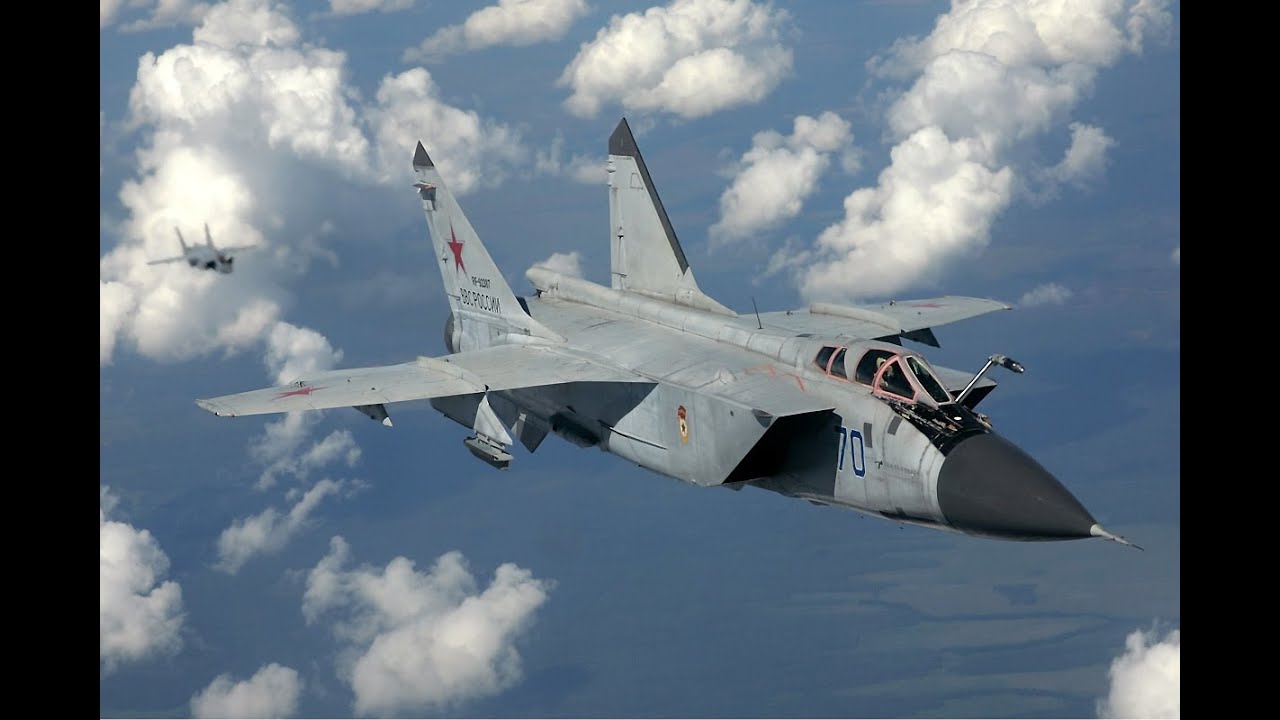 Russian Airforce Mikoyan MiG-31supersonic interceptor aircraft (NATO ...