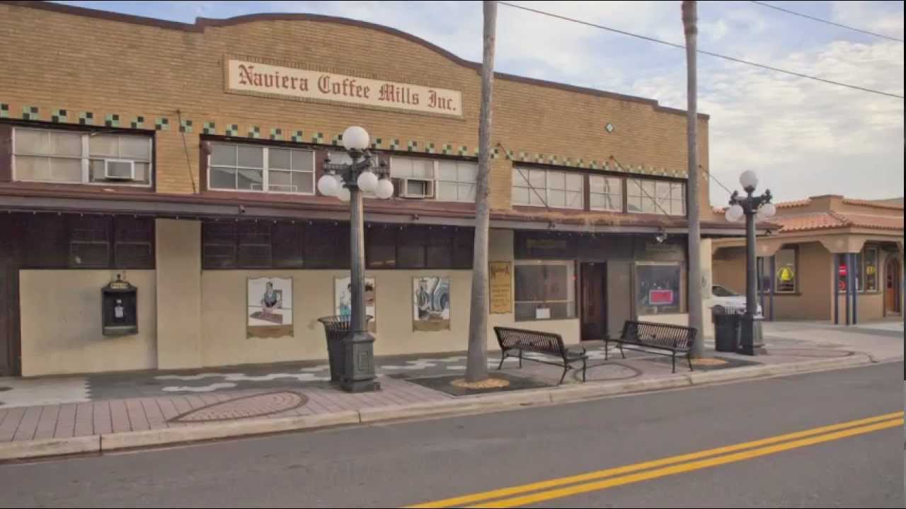 4th of July Cafe | Traditional Cafe Con Leche and Cuban Sandwich - YouTube