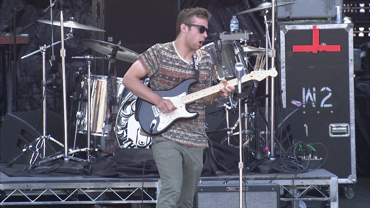 Nolan Garrett Performs The National Anthem - Sasquatch! 2016 - YouTube