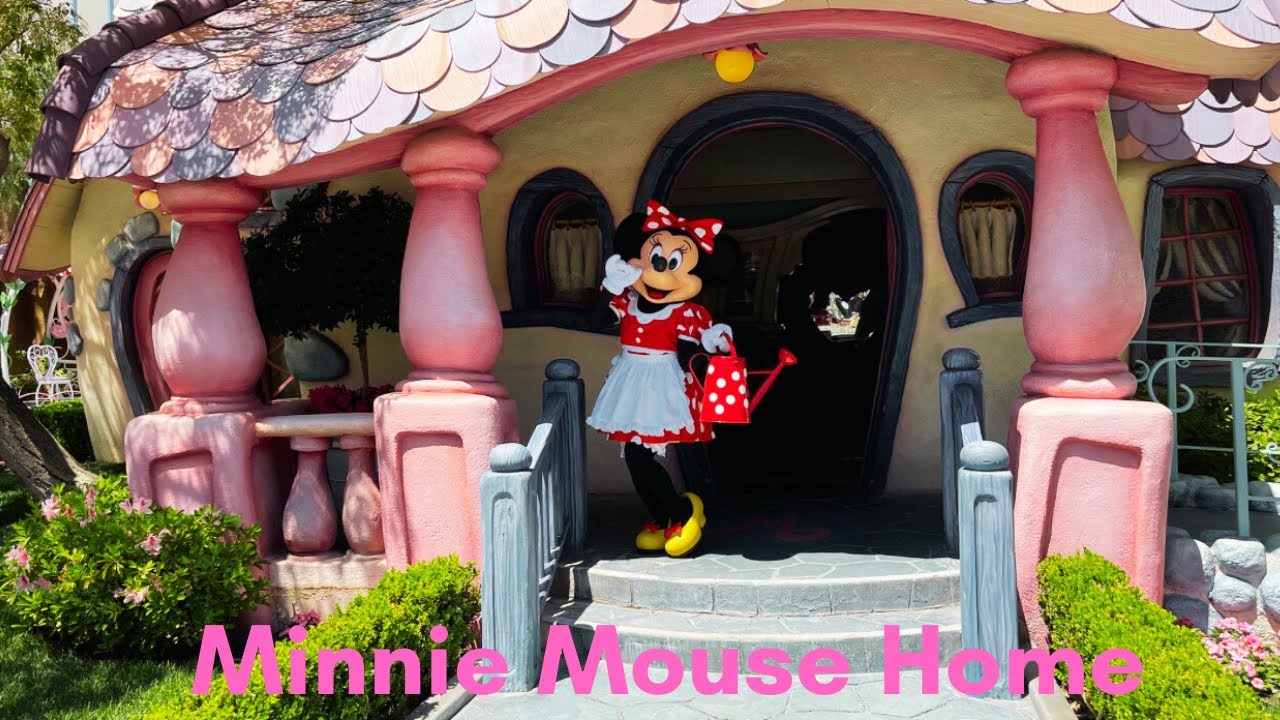 Minnie Mouse Home Walkthrough in Mickey's Toontown at Disneyland Park ...