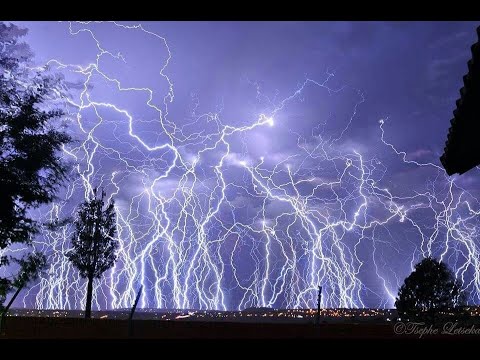NAJSTRAŠNIJI UDARI GROMA IKADA SNIMLJENI KAMEROM !!! 2. dio OPASNO ...