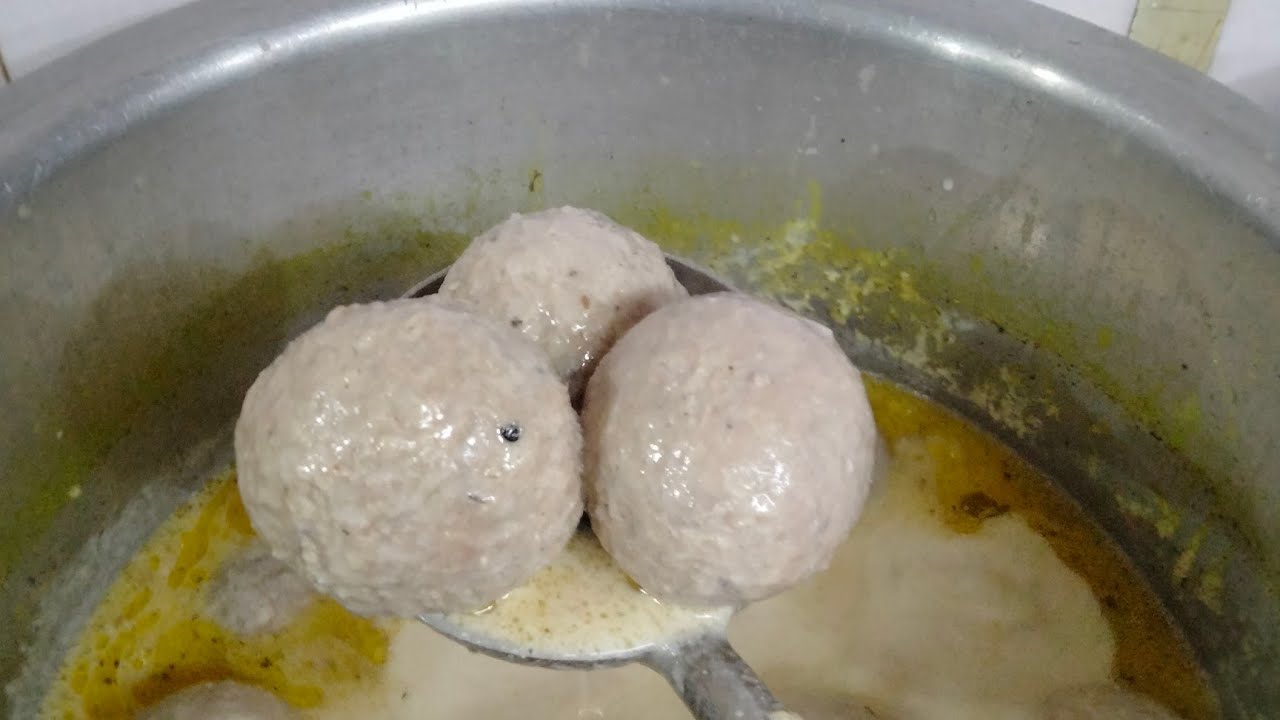 Kashmiri wazwan| gushtaba recipe Gushtaba kashmiri food fusion kashmiri ...