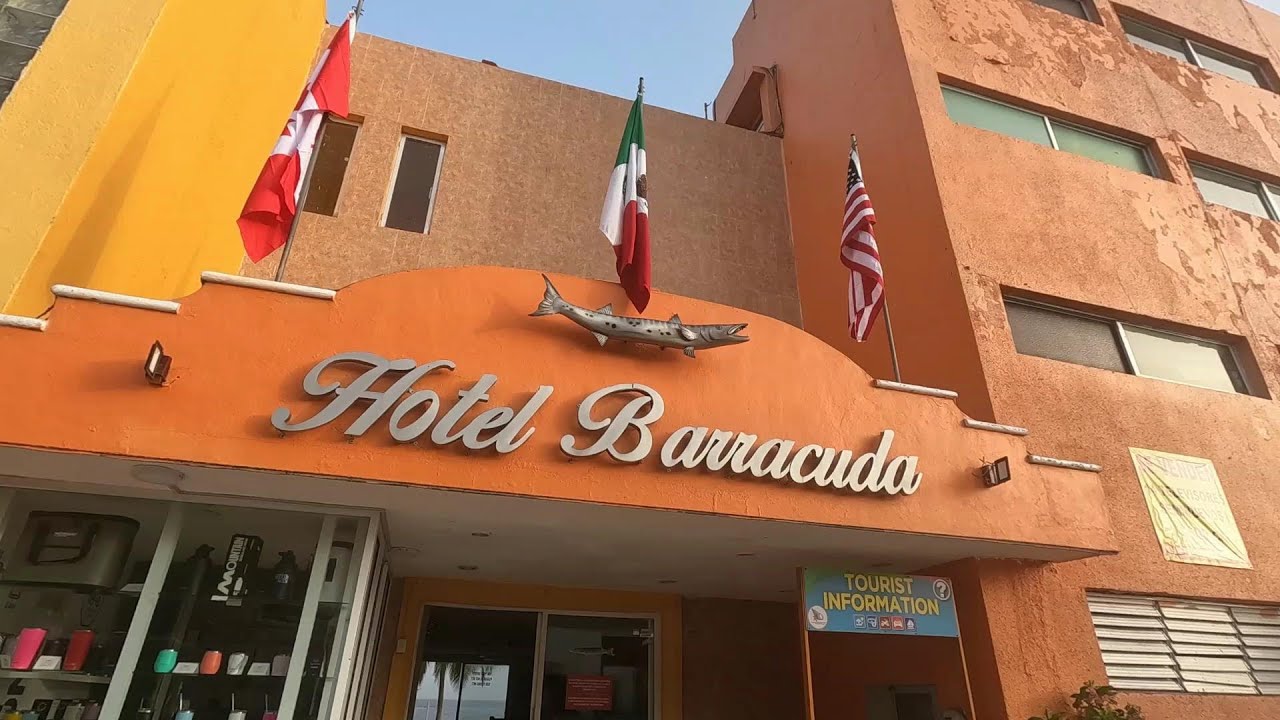 Hotel Barracuda Room Review in Cozumel - YouTube