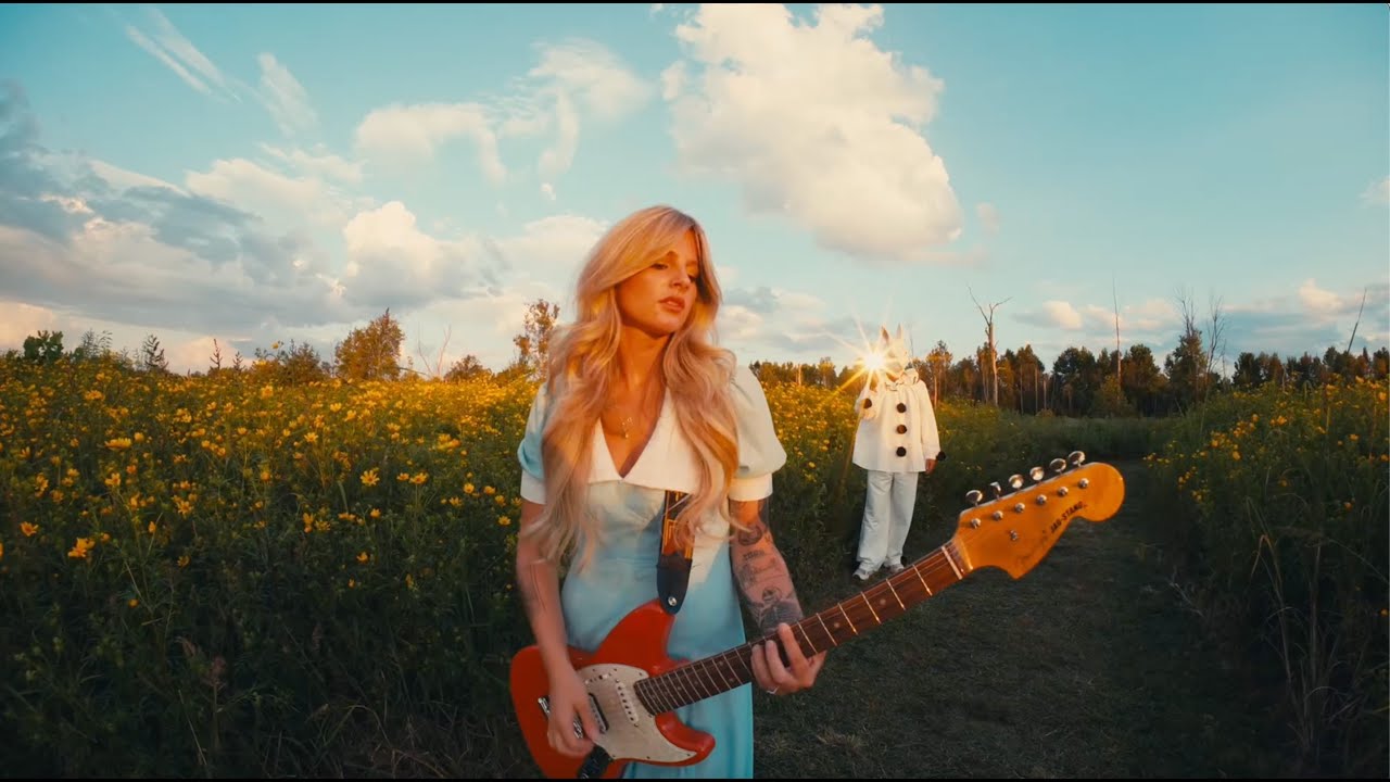 "The Rabbit Hole" by Chelsea King [Official Lyric Visualizer] - YouTube