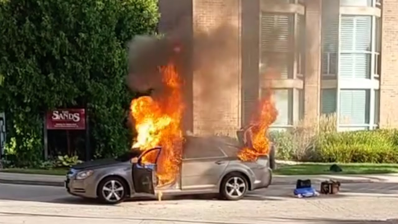 CAUGHT ON CAMERA: Burlington firefighters put out raging car fire - YouTube