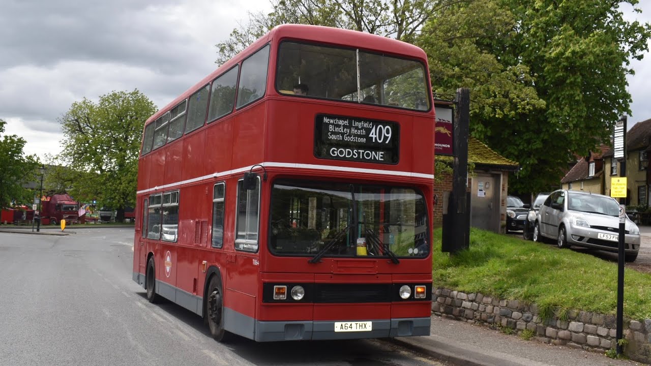 VINTAGE BUS FLOORED - East Grinstead Running Day 2024 Route 409 ...