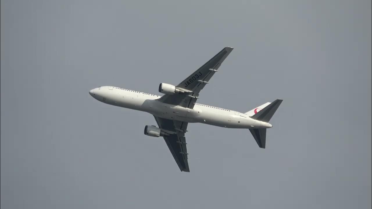 4K撮影2024/03/20 JAL JL236 HND_HIJ Boeing_767_346_ER - YouTube