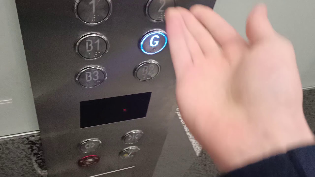Otis Regen drive lift at 491 Kent Street in town hall - YouTube
