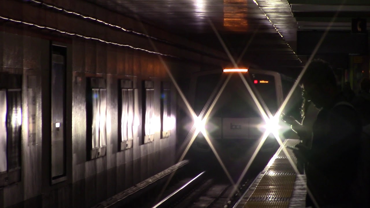 Bart Train - D Car Bombardier #3014 Millbrae Bound Red Line Arriving ...
