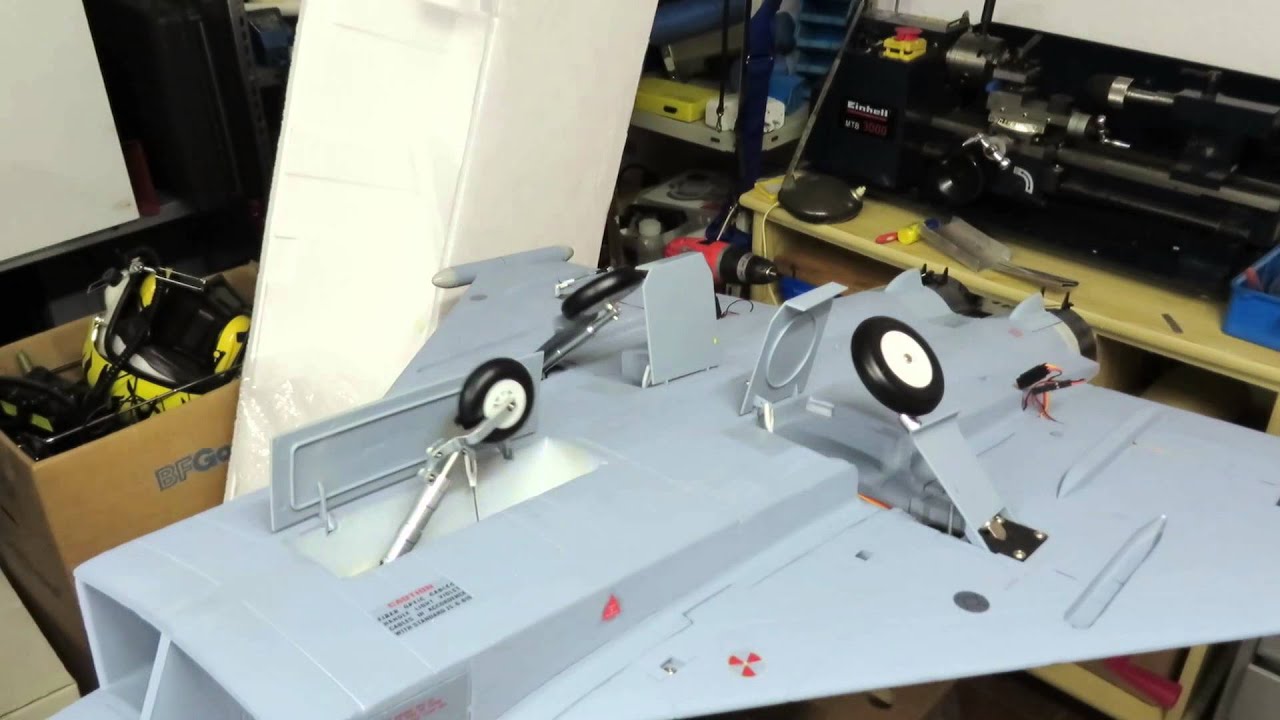 Freewing Eurofighter Typhoon - Fahrwerkstest - YouTube