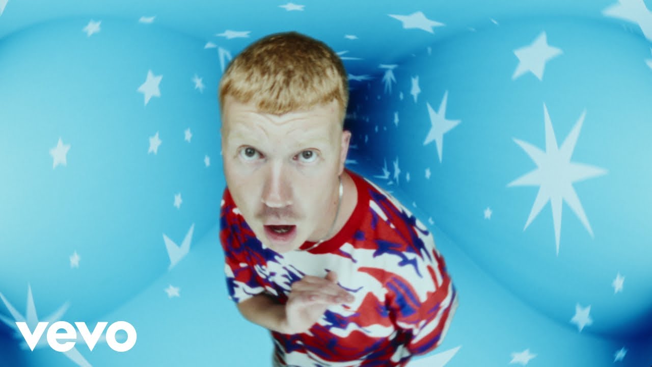 Emil Kruse - Væbnet Med Vinger - YouTube