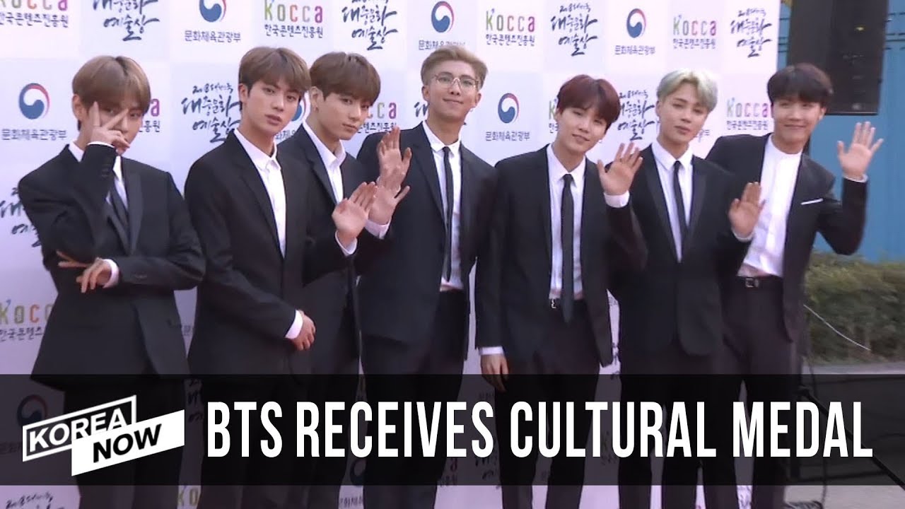 BTS Received the Cultural Medal from the Korean Government - YouTube