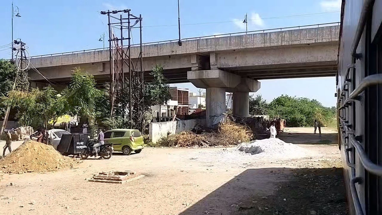 Journey Compilation from Mathura Jn to Vrindavan | Meter Gauge Railbus ...