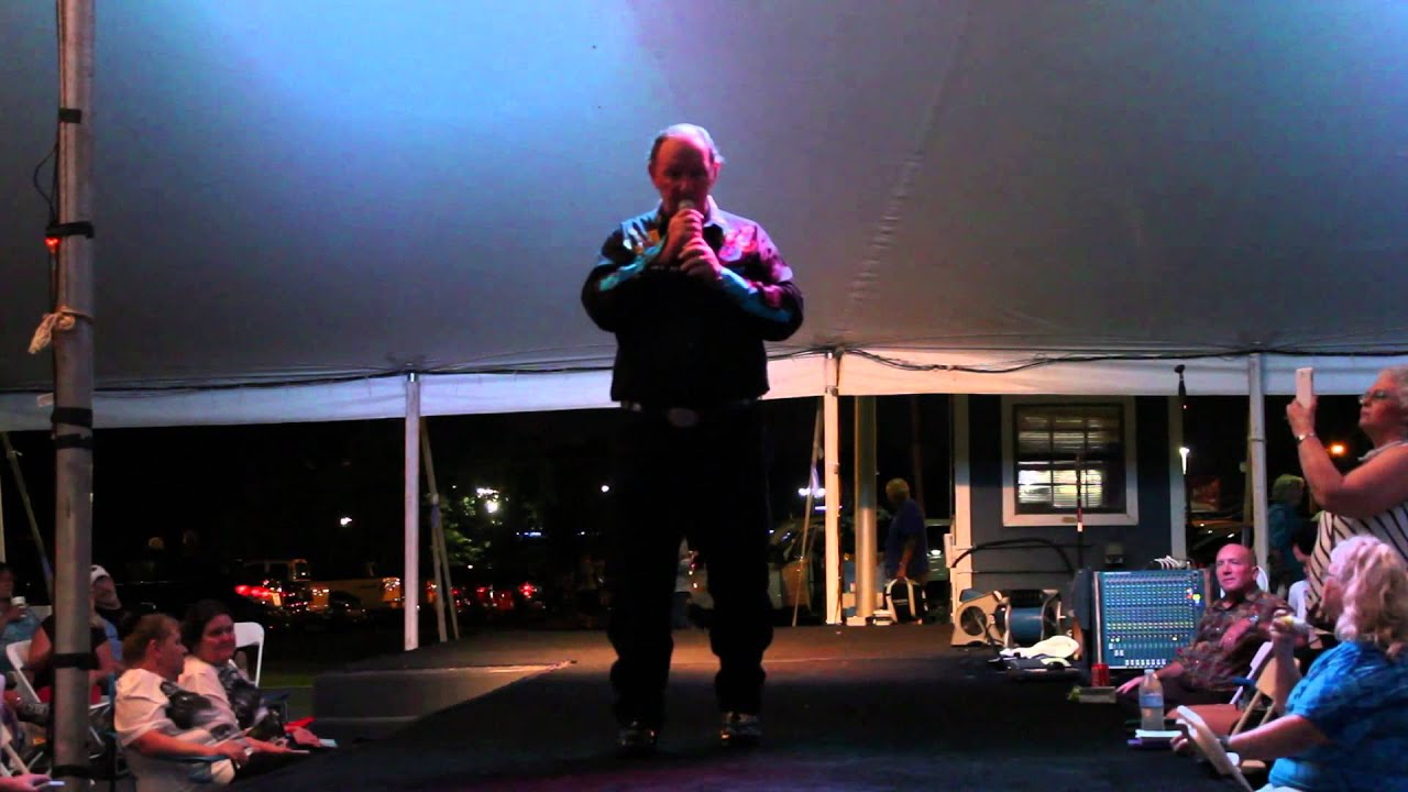 Zeke Rivers sings 'It Hurts Me' Elvis Week 2015 - YouTube