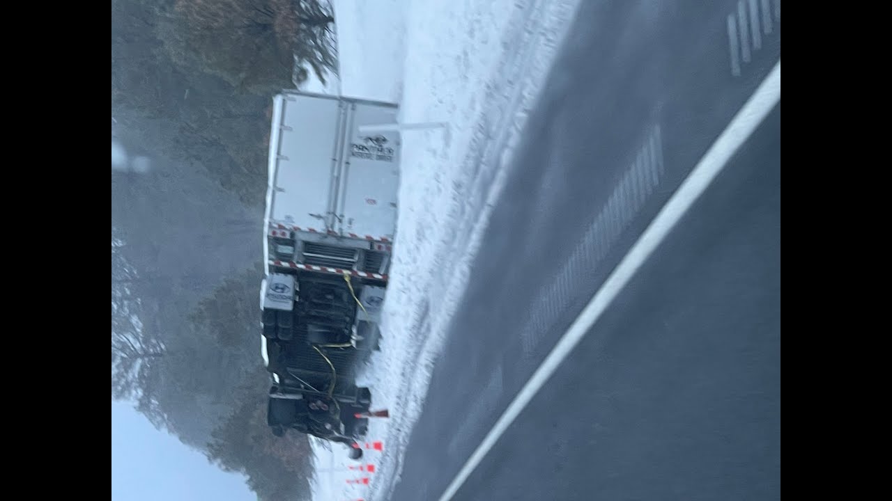 HOW TO DRIVE A SEMI TRUCK IN THE SNOW!!!!!!!!!! - YouTube