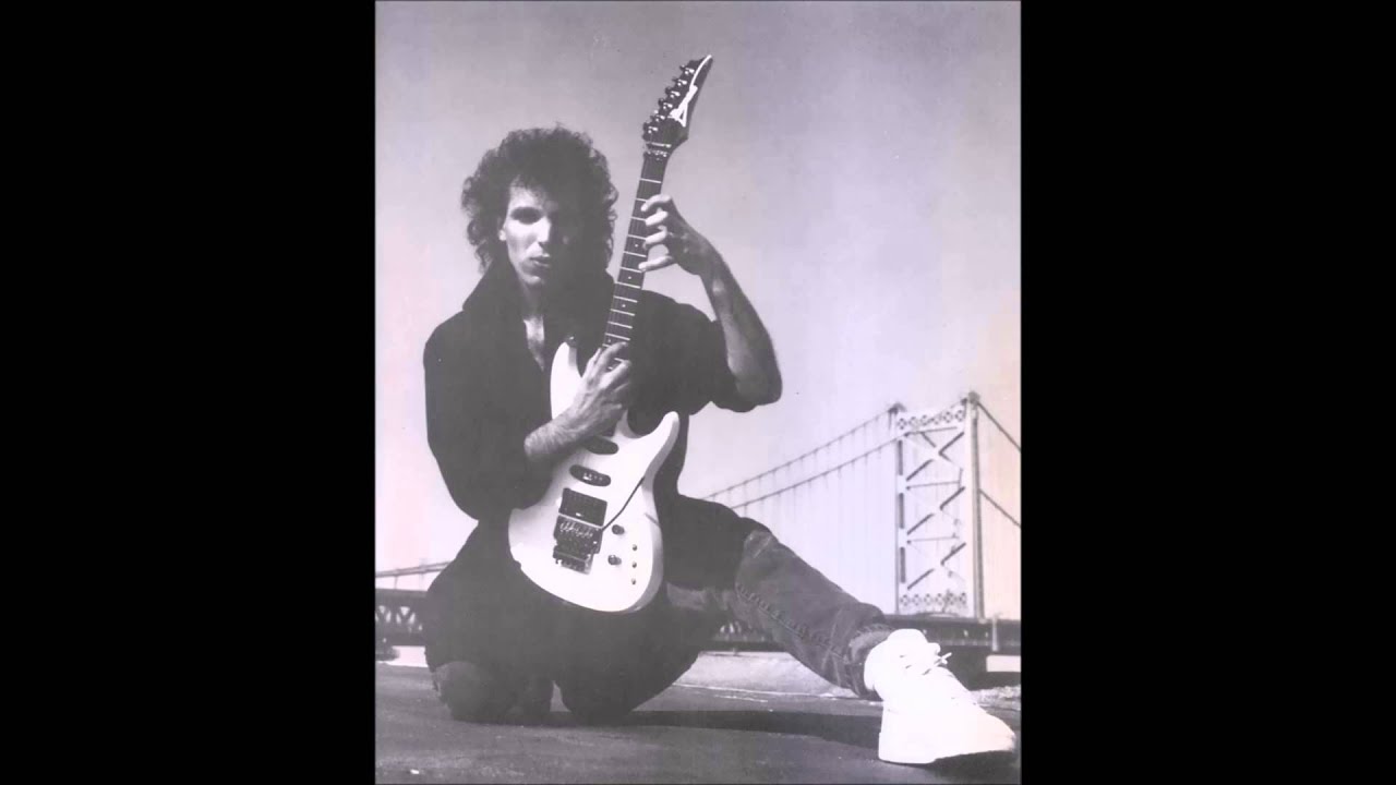 Joe Satriani - Satch Boogie (Rhythm Guitar Track) ISOLATED! - YouTube
