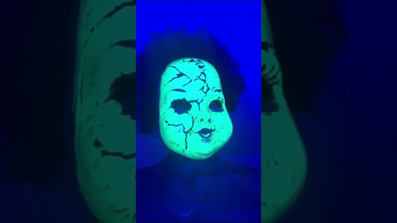 Glowing Chucky Face Scan 2K20 - YouTube