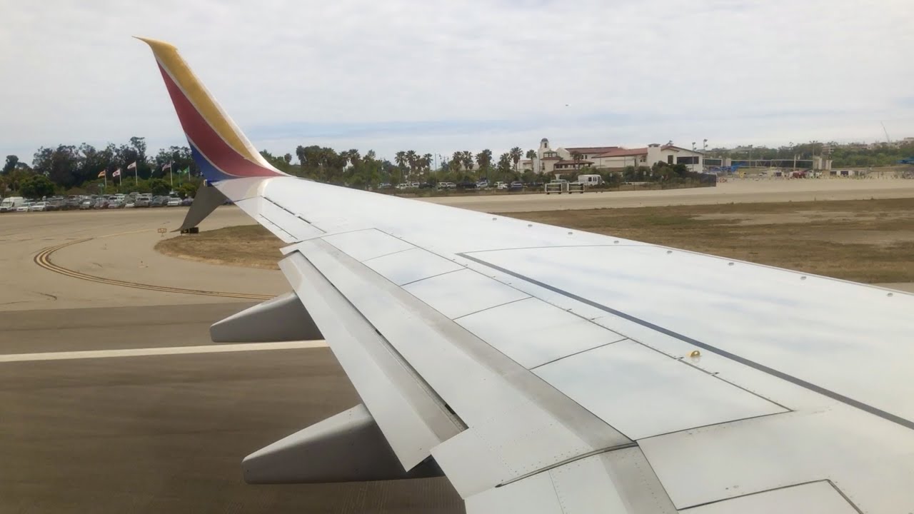 Southwest Boeing 737-700 | Overcast Takeoff from Santa Barbara (SBA ...