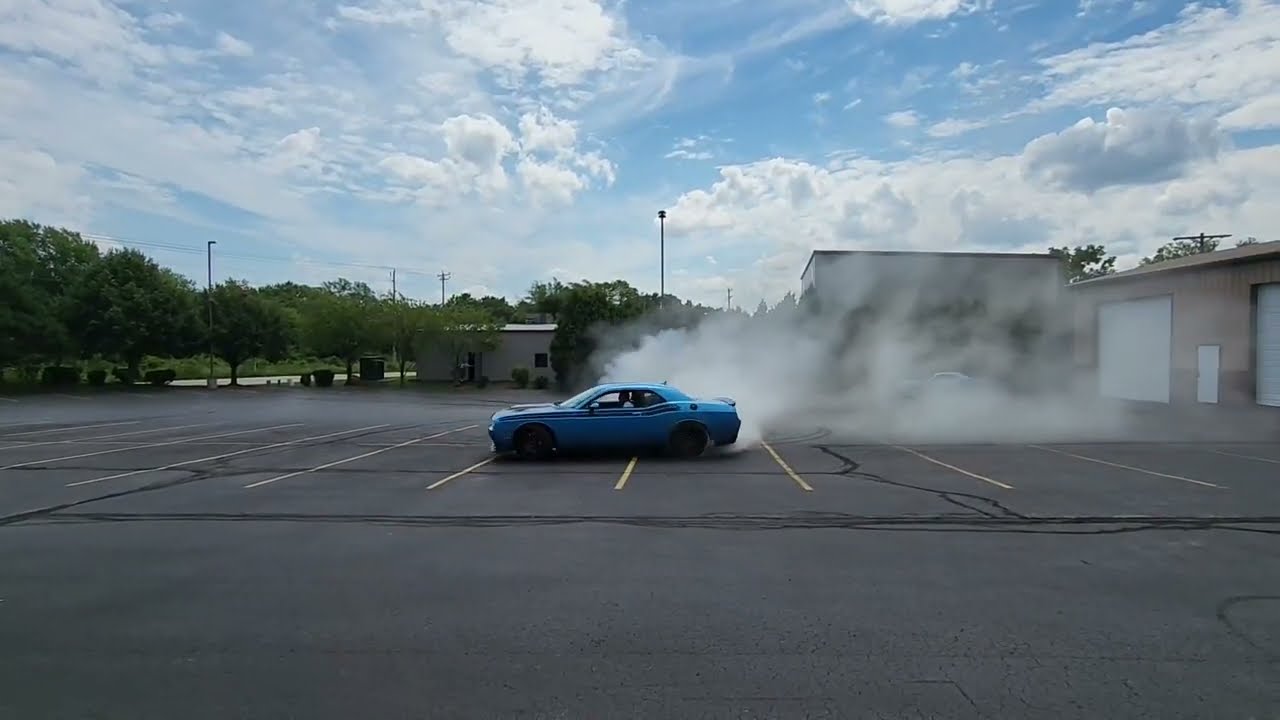 2015 Dodge Challenger Hellcat Donuts 2022 - YouTube