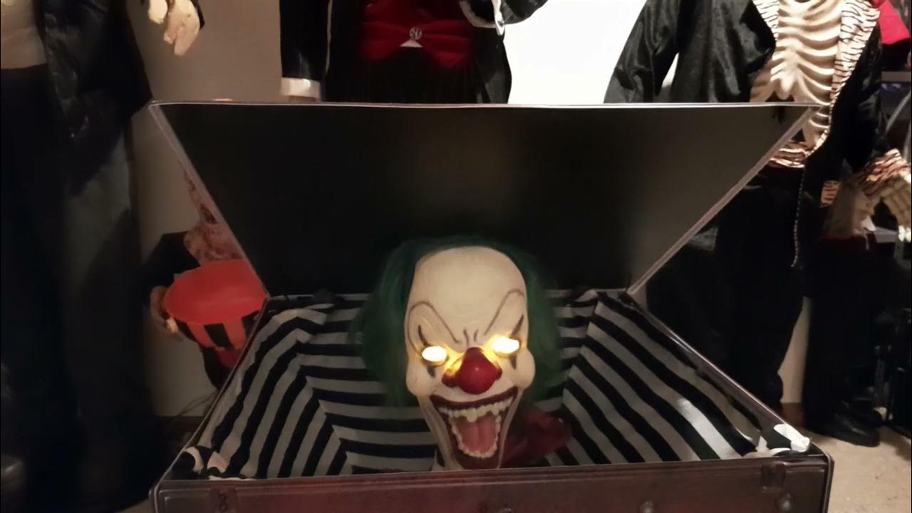 Animated Fright In The Box Spirit Halloween 2020 Youtube