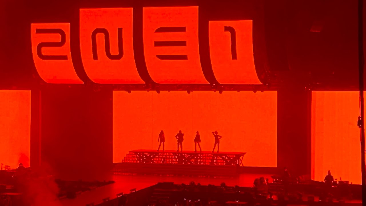 2NE1 WELCOME BACK SINGAPORE - INTRO - YouTube