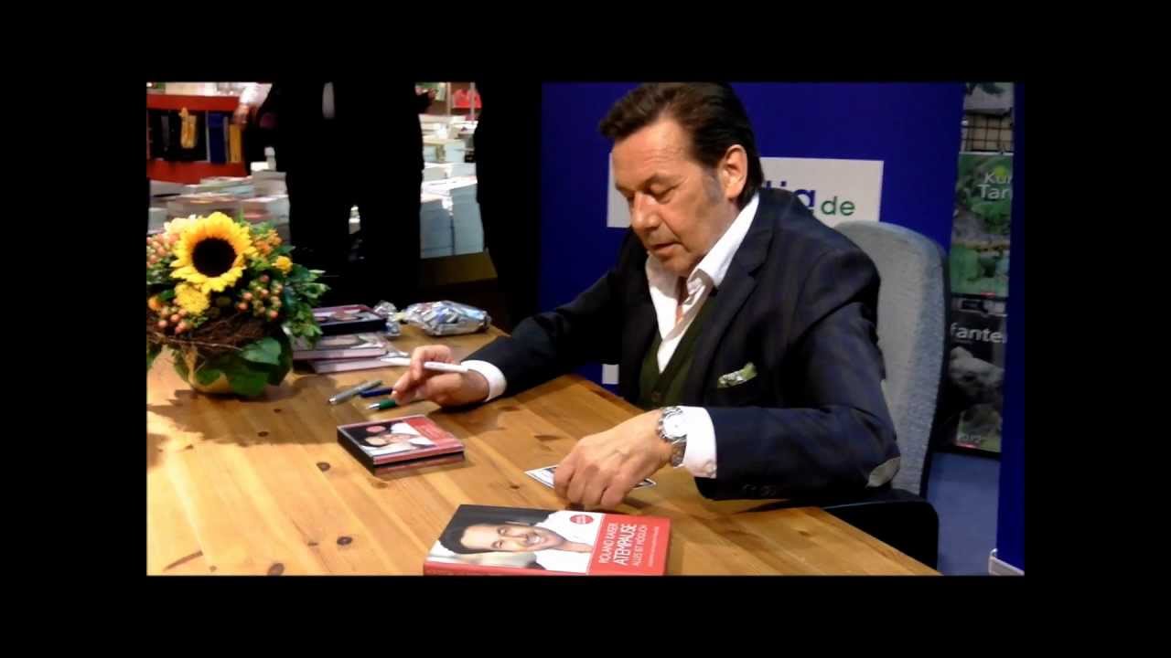 Roland Kaiser - Autogrammstunde in Hamburg - YouTube