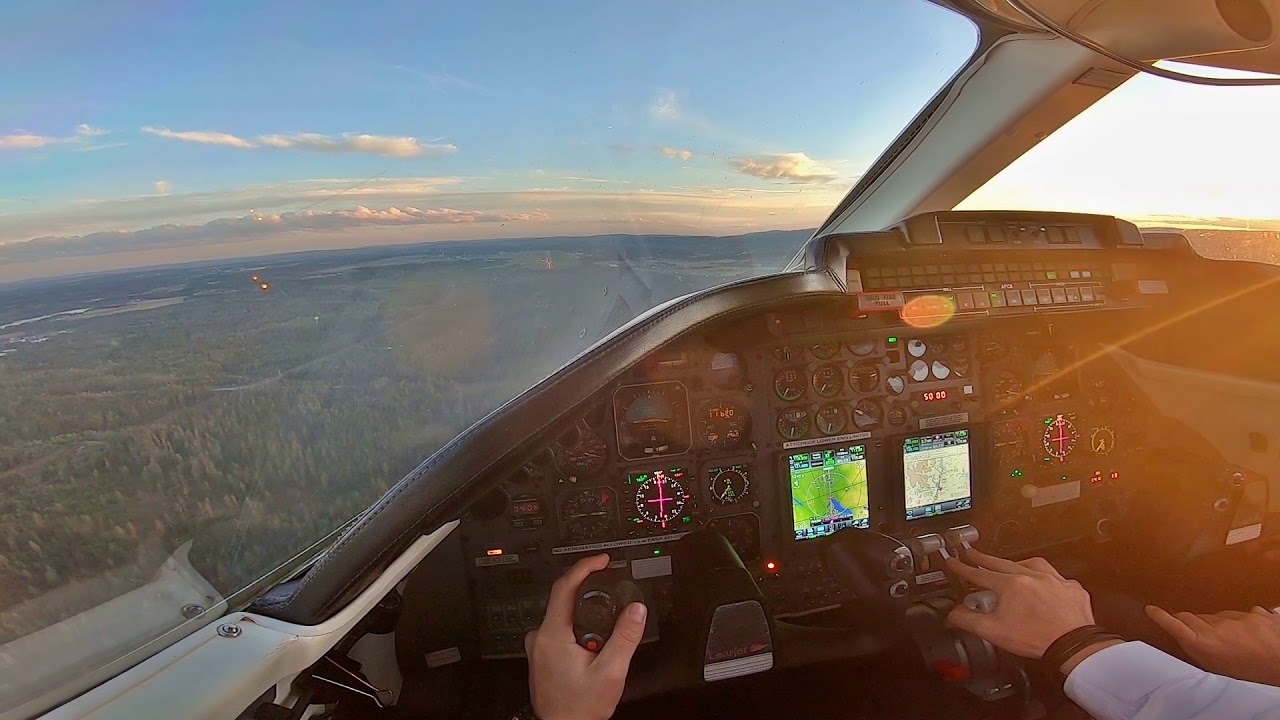 Beautiful Approach into Oslo, Norway - YouTube