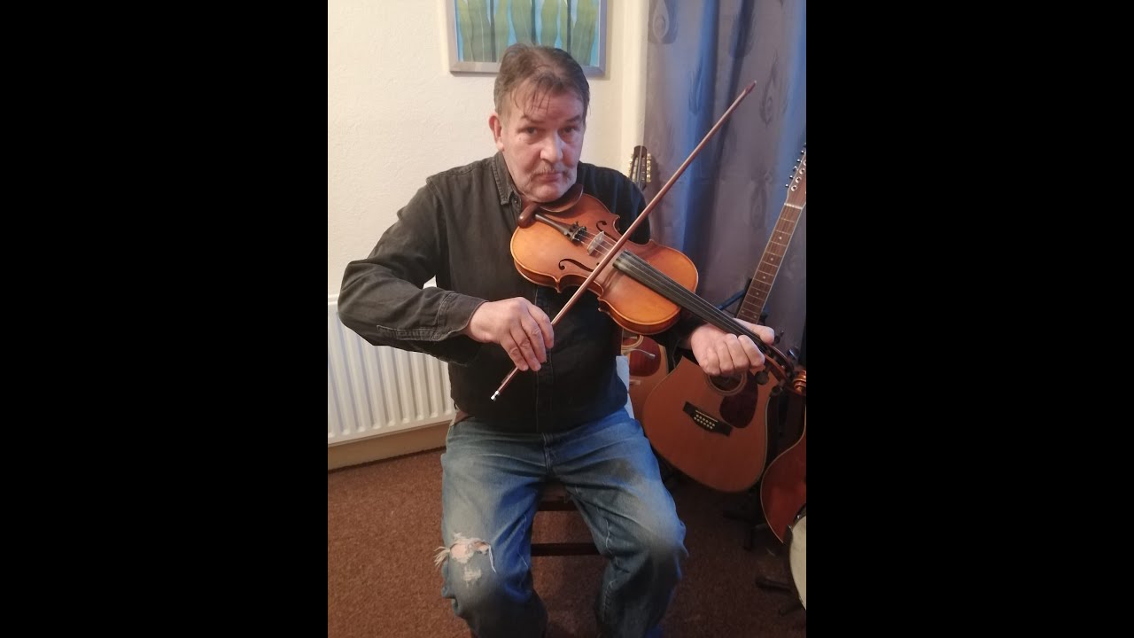 A set of Scottish tunes on the fiddle by my friend Wilson Scott 🎵🍀👌 ...