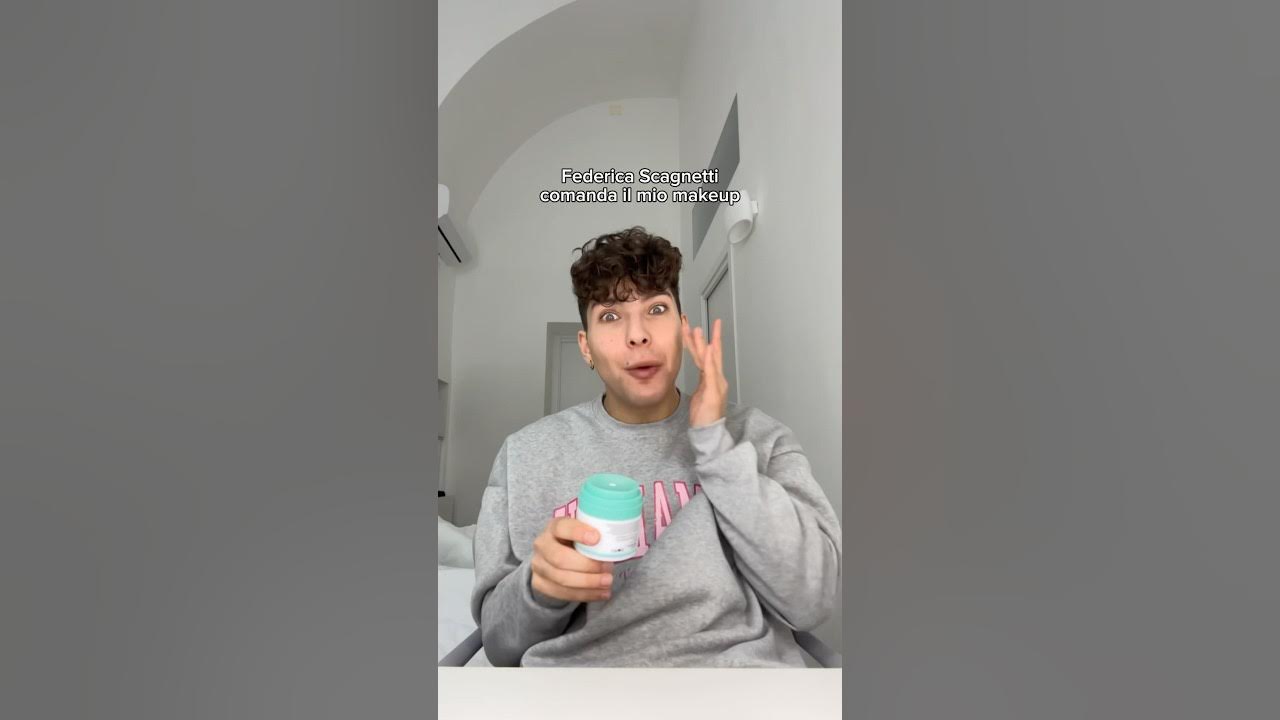 TIKTOKER COMANDA IL MIO MAKEUP 😳😱 - YouTube