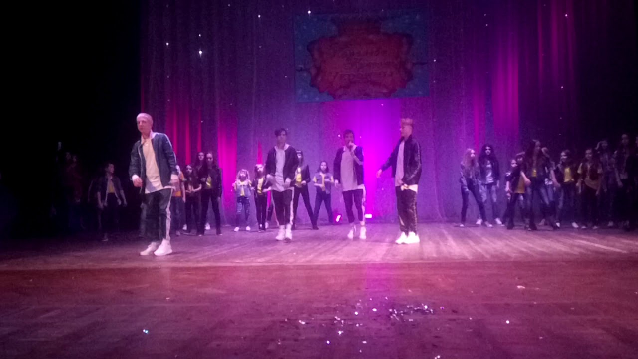 D-side band в Днепре (Девочка космос) - YouTube