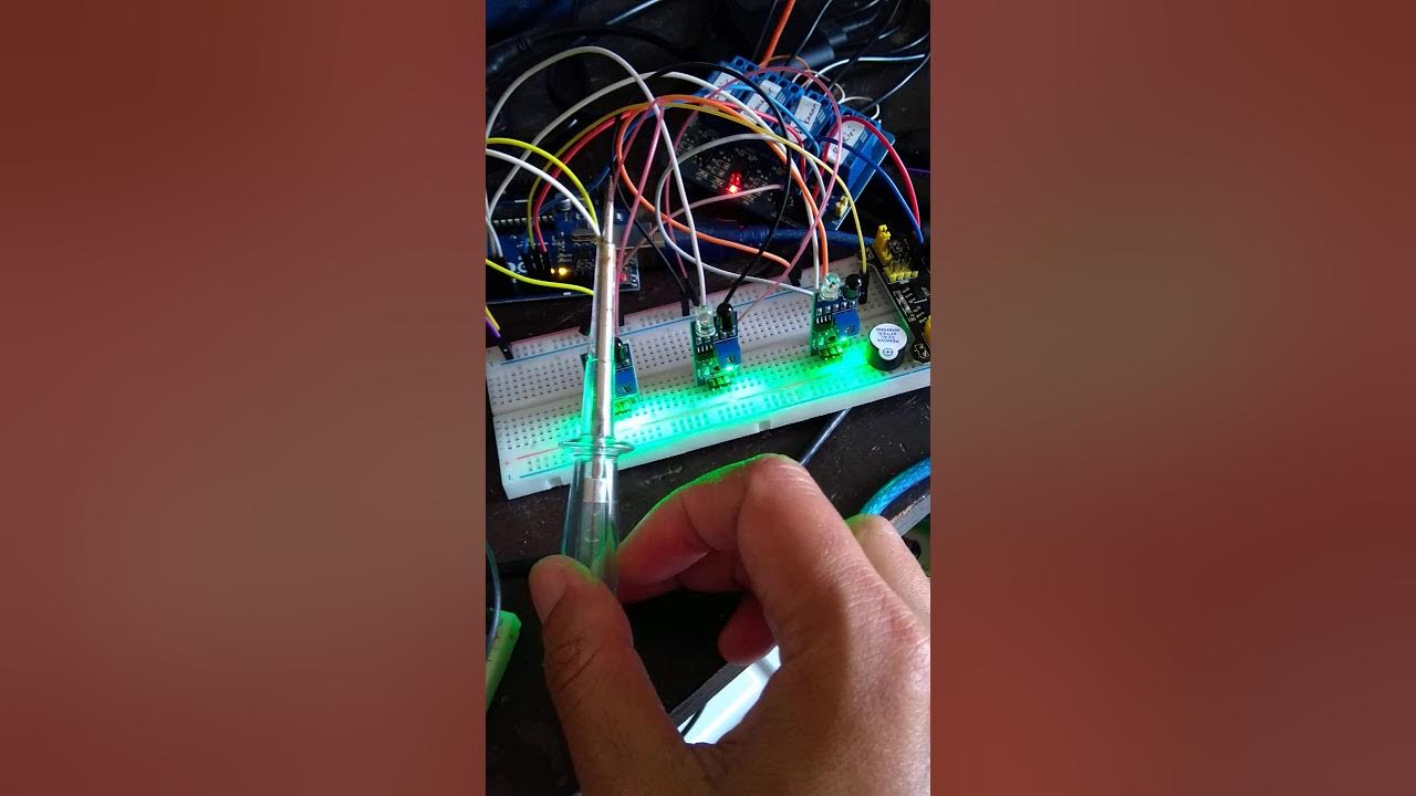 basic prototipe lift barang 3 lantai kontrol Arduino - YouTube