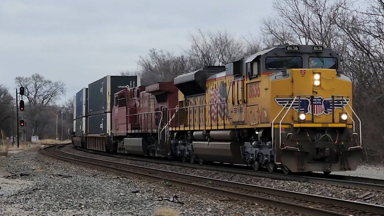 Two 8636s! UP 8636 and CP 8636 Lead CSX I131 through Terre Haute, IN - YouTube