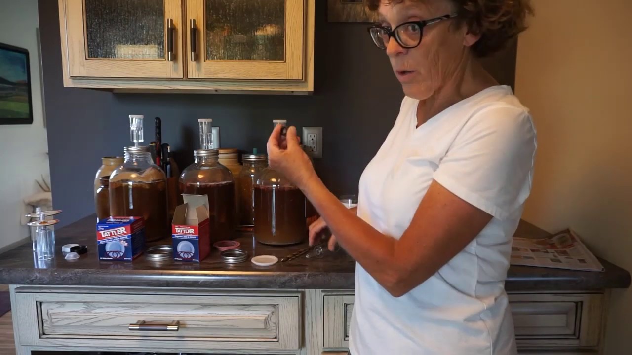 DIY Tattler mason jar fermentation lids - YouTube