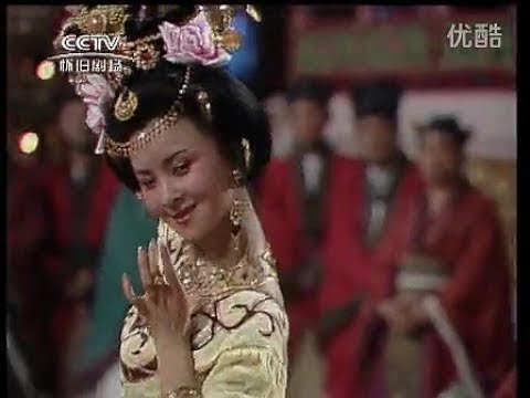 Beautiful Chinese Classical Dance【25】《綠腰舞》 周潔 - YouTube