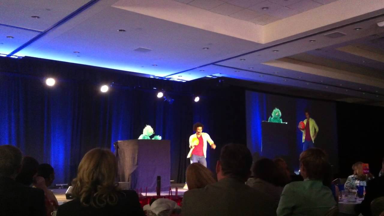 Canto Rhymes with Mando! with Rosita and Mando from Sesame Street - YouTube