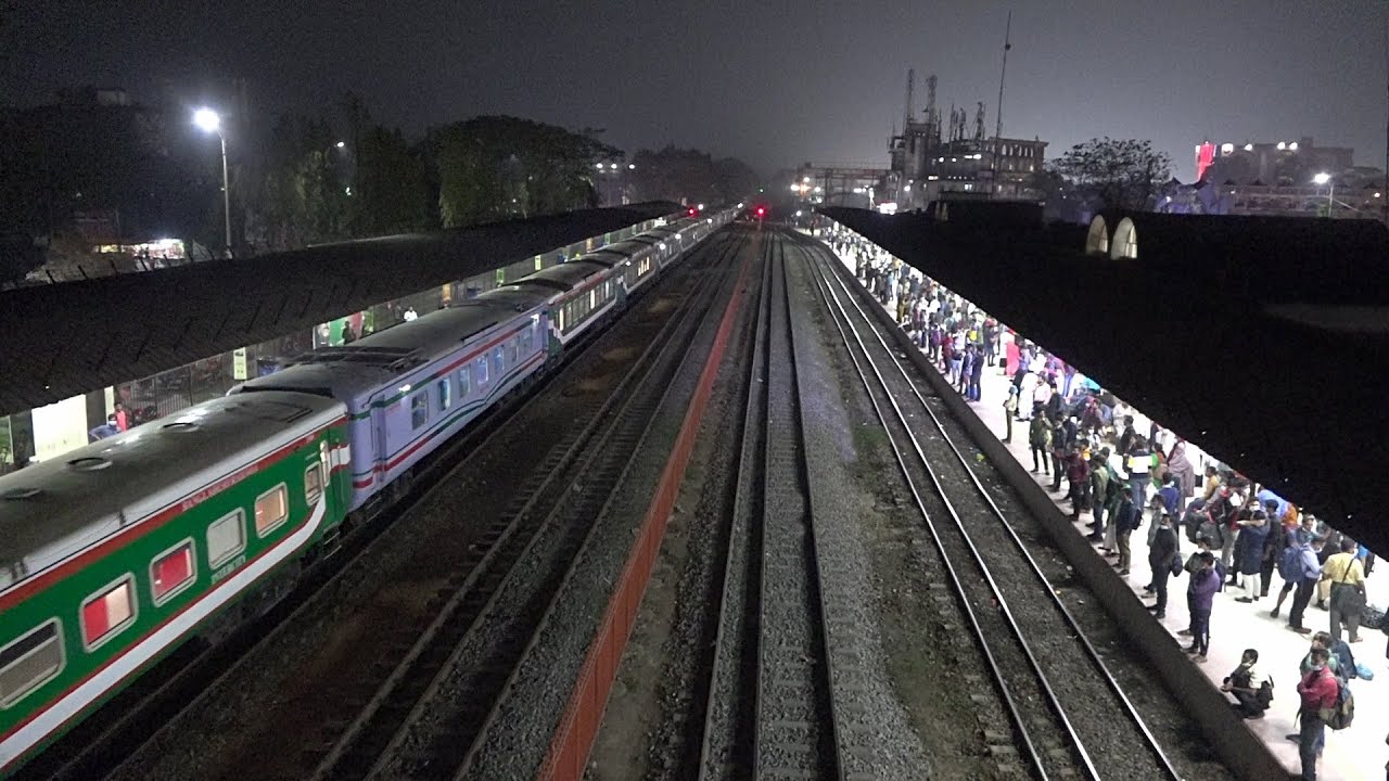 Mahanagar Godhuli Express (মহানগর গোধূলি এক্সপ্রেস) || রাতের আলোয় ...