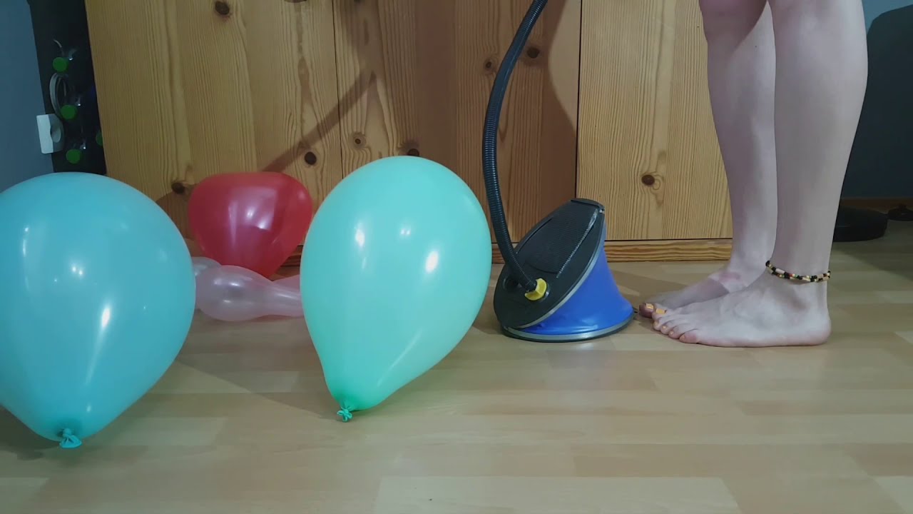 Crush Ballons With My Cute Barefeet Crush Fetish Asmr Crushfetish8989 Youtube