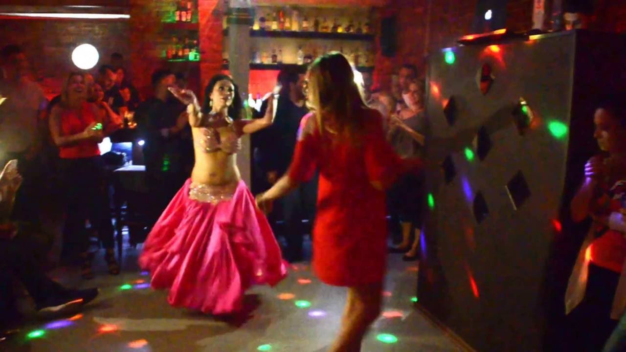 Orient Night Bauchtanzkunsten Jiny Garuli - YouTube