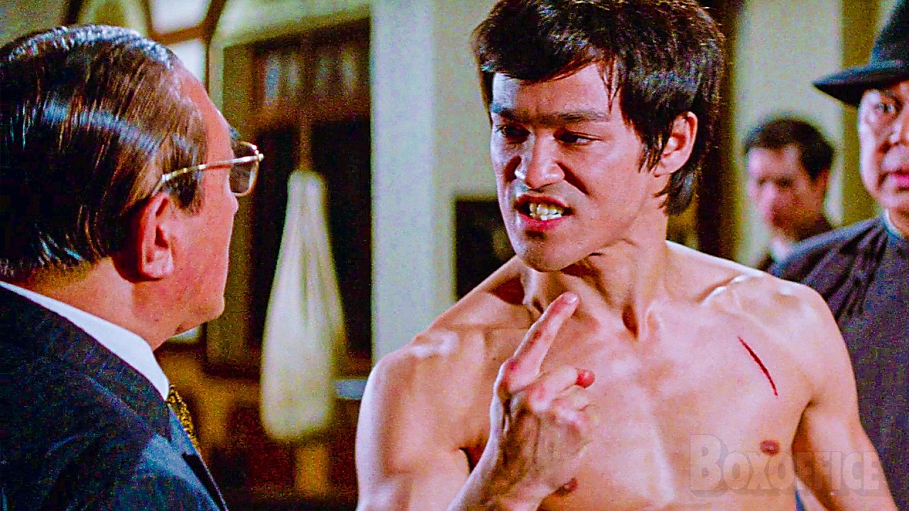 Bruce Lee's Iconic Death Scene | Fist of Fury | CLIP - YouTube