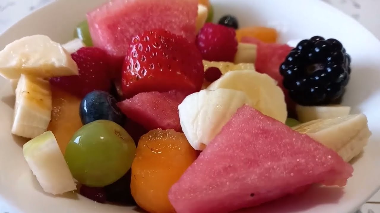 Russian Fruit & Berry: Talking, Learning, Eating - YouTube