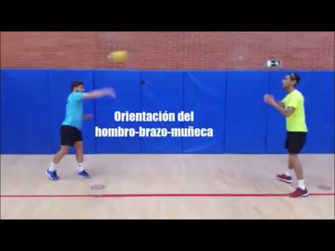 Gestos técnicos de pase de Handball - YouTube