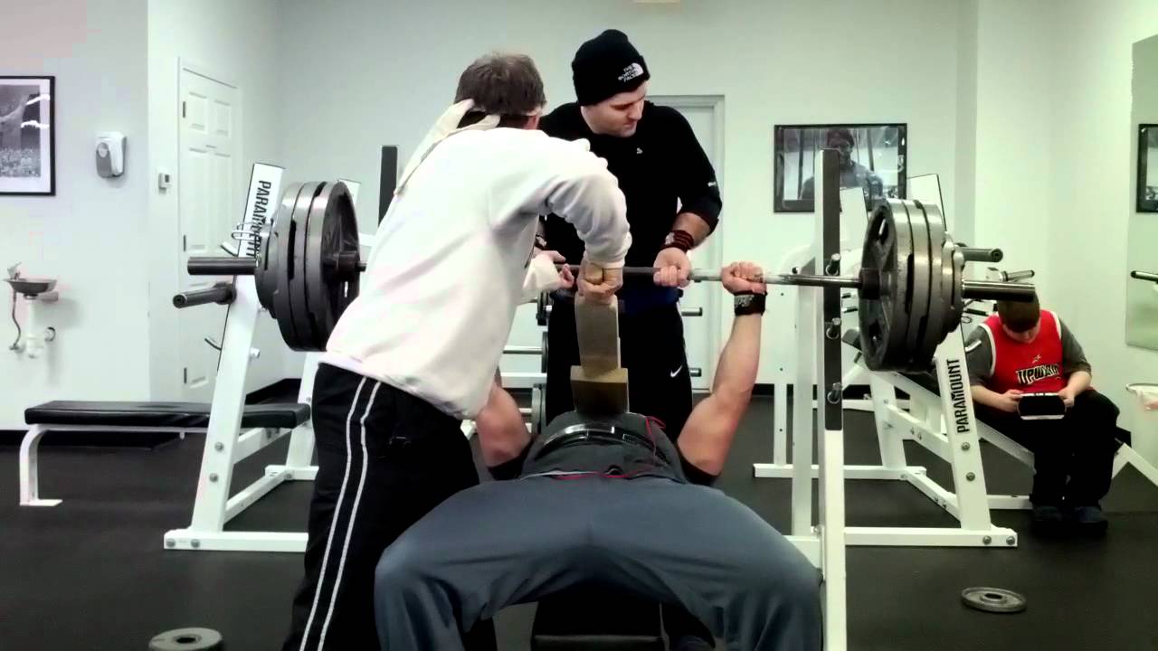 385 lbs bench press (attempt) - YouTube