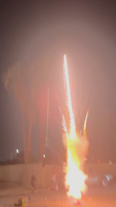 3 inch display shell #fireworks #4thofjuly2025 #youtubeshorts #pyro #firecracker - YouTube