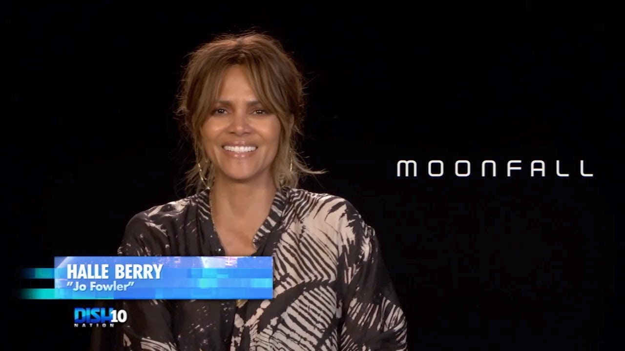 HALLE BERRY and PATRICK WILSON go to the moon! - YouTube