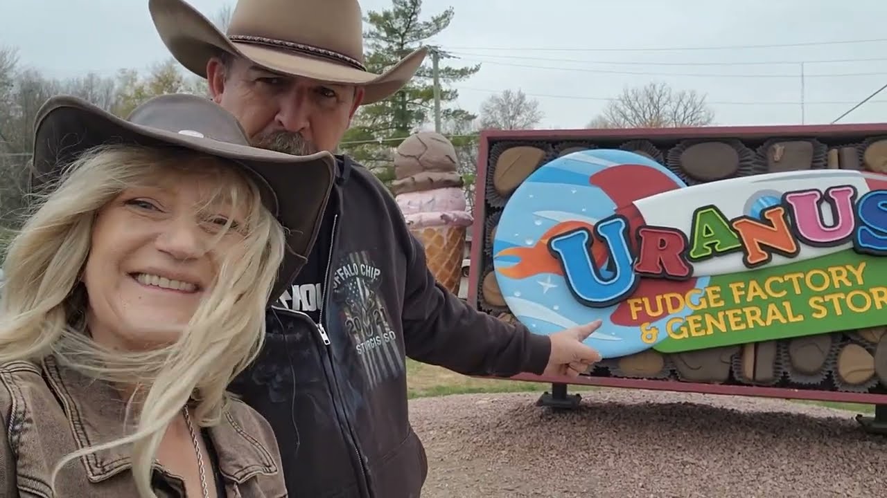 Uranus Fudge Factory! The Best Fudge Comes From Uranus! - YouTube