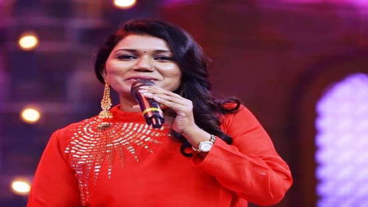 Vaishali Mhade biography #boigraphy #singer #vaishalimhade - YouTube