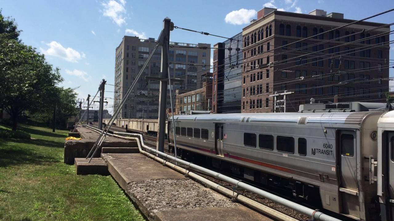 SEPTA Leased New Jersey Transit Equipment Heading into Suburban Station ...
